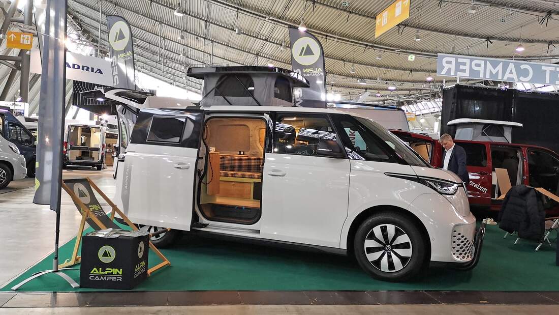 VW ID.Buzz Alpin Camper: E-Camper-Van (2023) | promobil