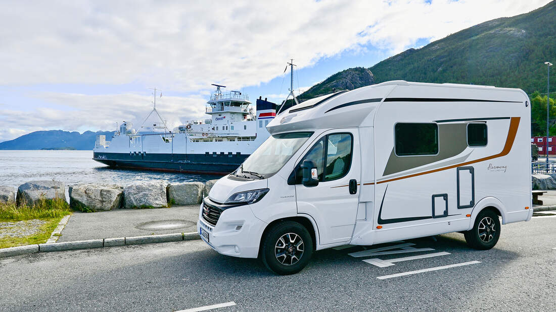 Teilintegrierte Wohnmobile Mit Hubbett Www inf inet