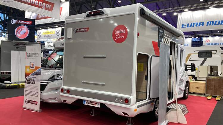 Challenger Limited Edition 250 / Chausson 650: Ford Transit | promobil