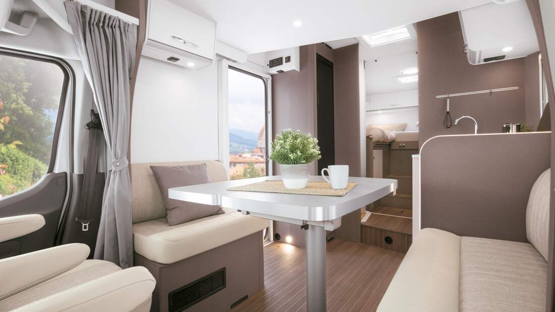 Etrusco T 7.3 SFC und QFC (2023): Ford-Transit-Teilintegrierte | promobil