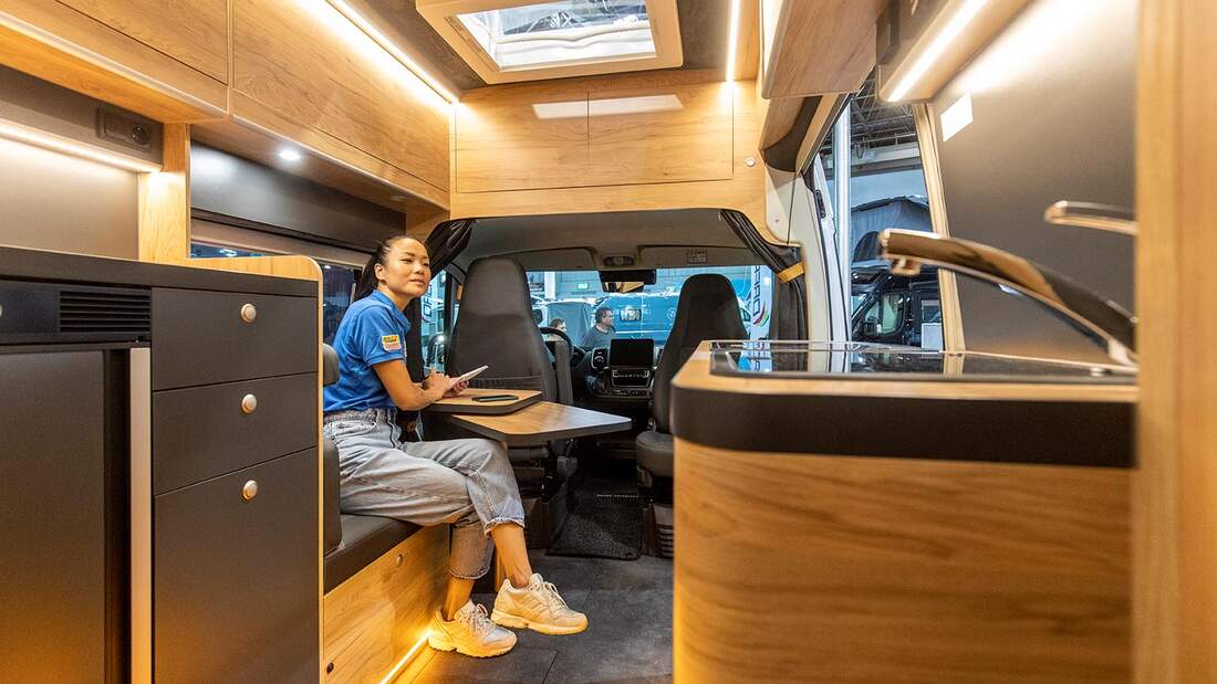Globe-Traveller 2X Campingbus für zwei Personen (2023) | promobil