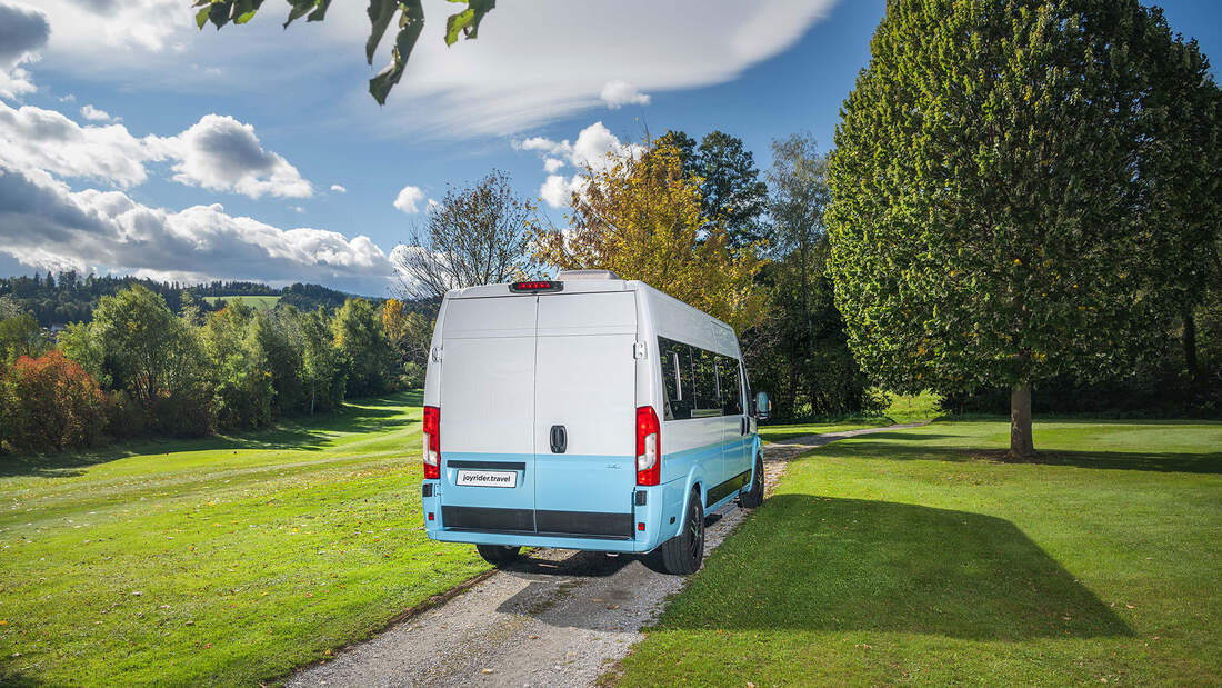Joy Rider (2023): Ducato-Campingbus mit Längsbett | promobil