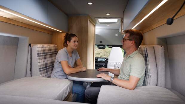 La Strada Regent E: Kurzer Sprinter-Campingbus für Zwei | promobil