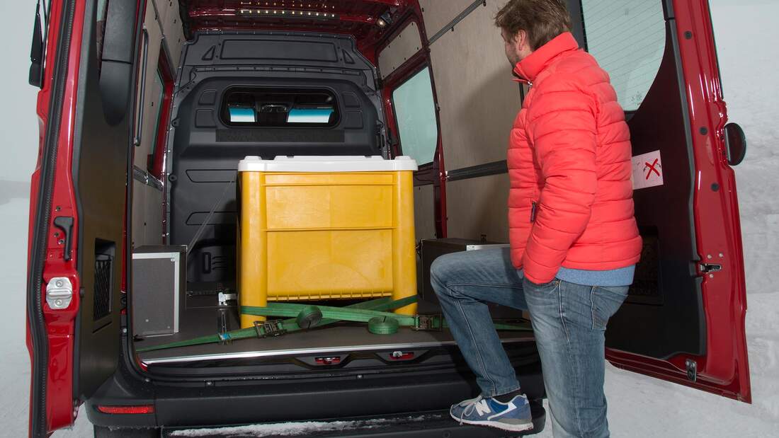 Mercedes Sprinter 4x4 Fahrtest: Über Schnee und Eis - Promobil