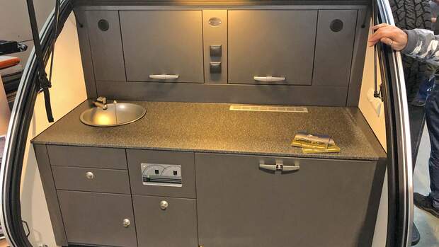 4 Procamp Mini-Caravans: Bushcamp, Escape, Alpha, Wave | promobil