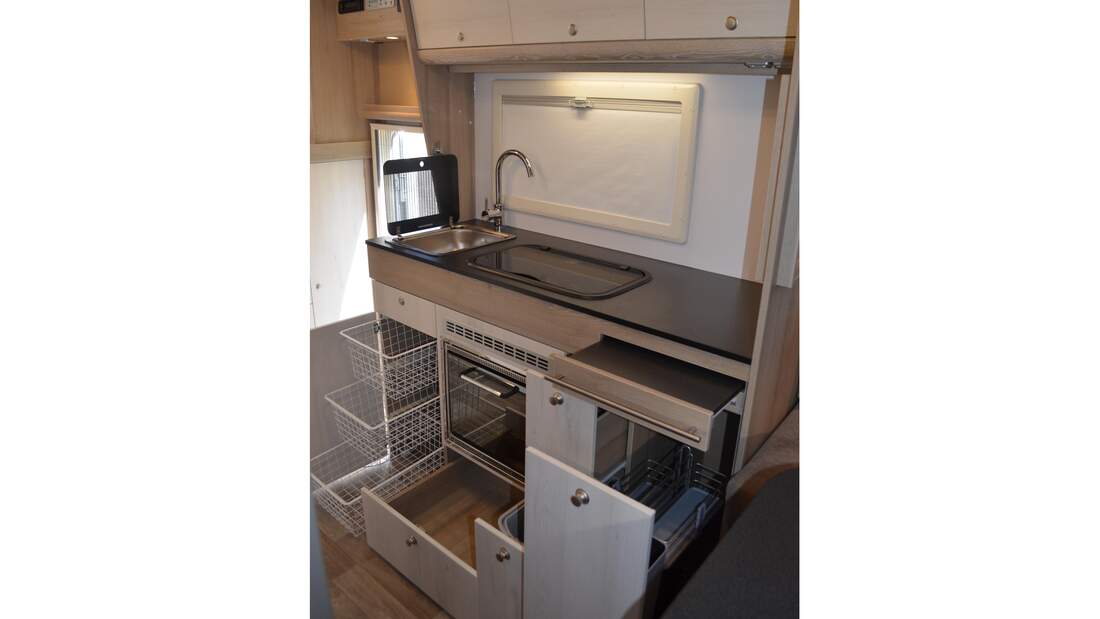 Robel K 680 H / K 720 HLB (2023): Mercedes-Alkoven | promobil