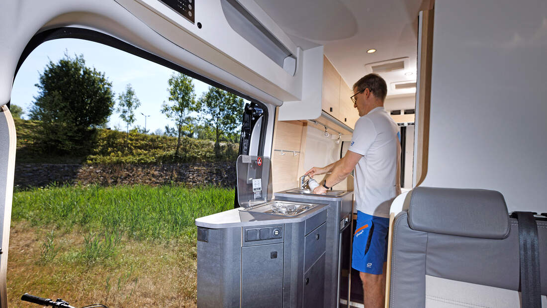 Test Sunlight Cliff 4x4 590 Ford Transit (2023) | promobil