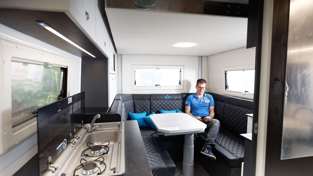 Marktstart Atlantis Deluxe 595/695: neue teilintegrierte Wohnmobile ...