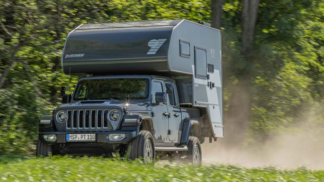 50-Jahr-Jubiläumsmodell: Tischer Box 230S Jeep Gladiator | promobil