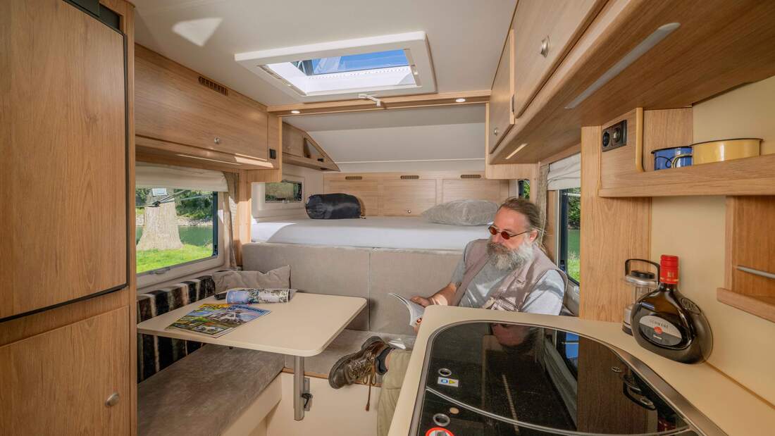 50-Jahr-Jubiläumsmodell: Tischer Box 230S Jeep Gladiator | promobil