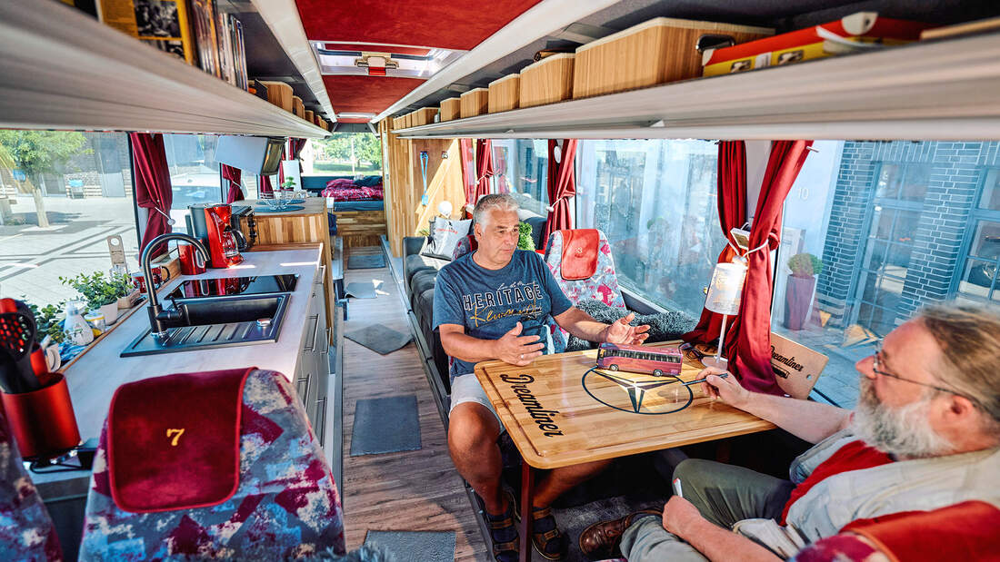 Krass, dieser 12-Meter-lange XXL-Campingbus! | promobil