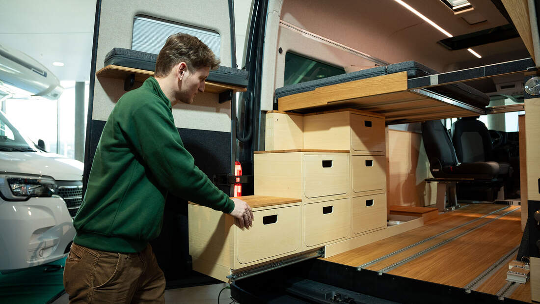Start-Up Re:van zeigt modularen MAN-Campervan